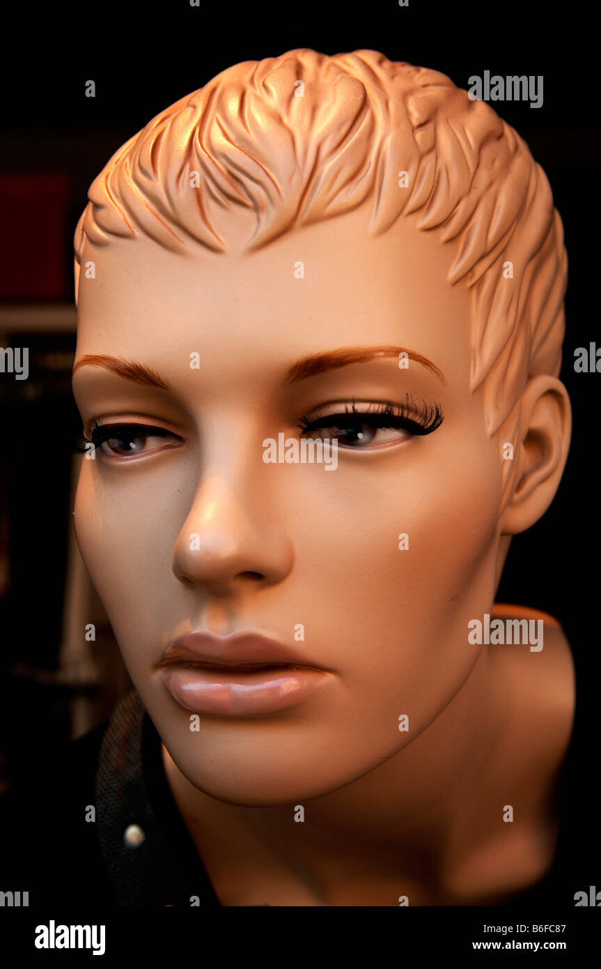 Female Manikins High Resolution Stock Photography and Images - Alamy