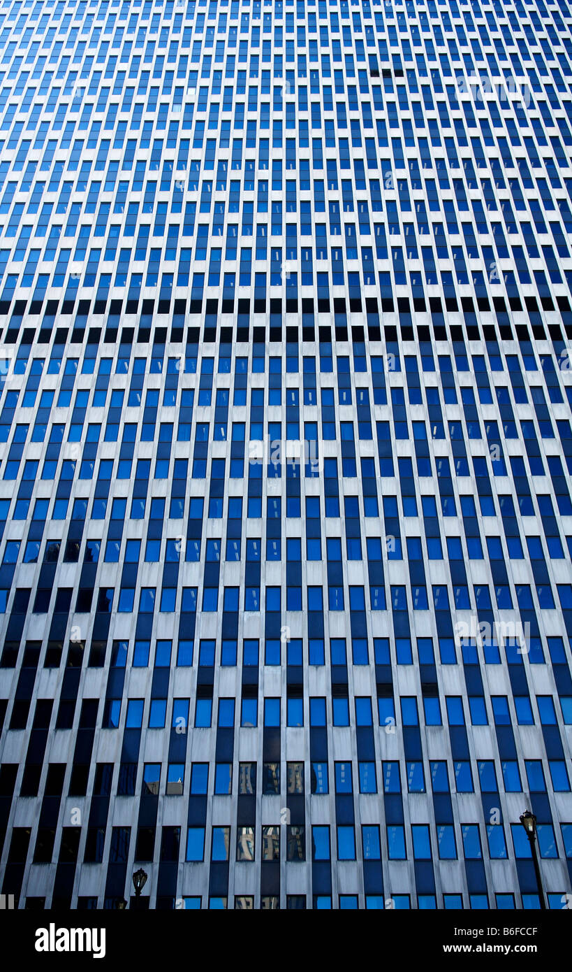 Skyscraper facade hi-res stock photography and images - Alamy
