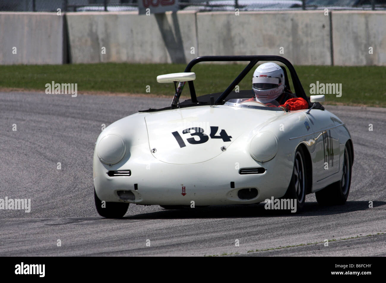 Brian redman porsche hi-res stock photography and images - Alamy