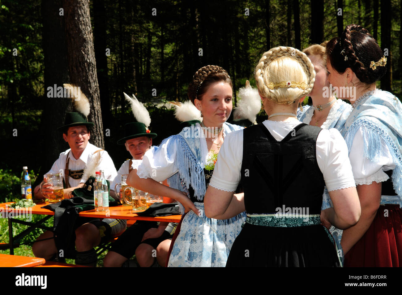 Folk dance in traditional dress, Ruhpolding, Chiemgau, Bavaria, Germany ...
