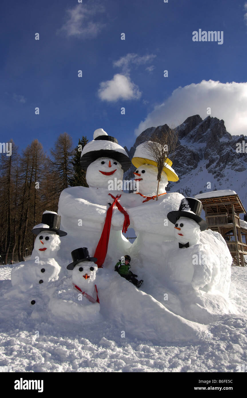 Snowman Family Images Snowman Family Hi Res Stock Photography And