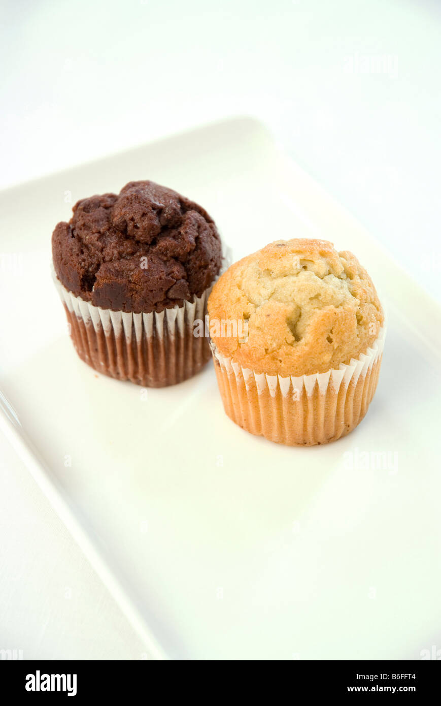Plain muffins hi-res stock photography and images - Alamy