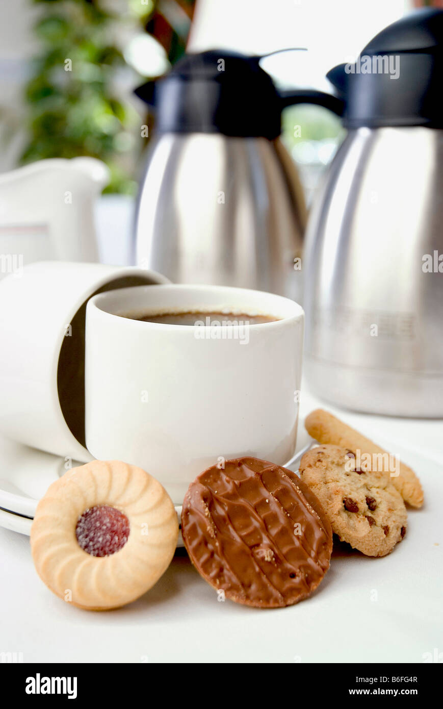 cup of tea with biscuits Stock Photo - Alamy