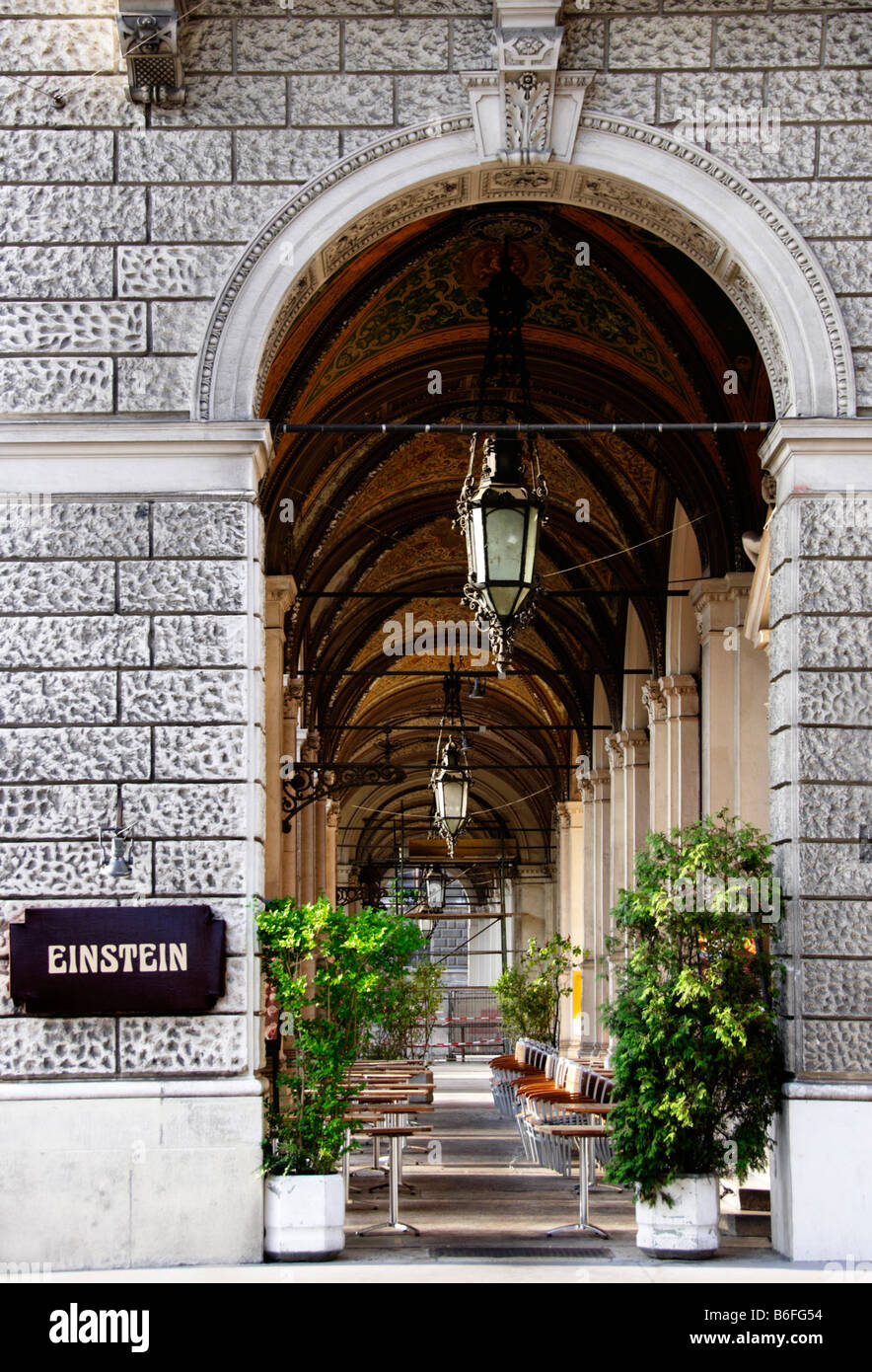 Cafe next city hall hi-res stock photography and images - Alamy