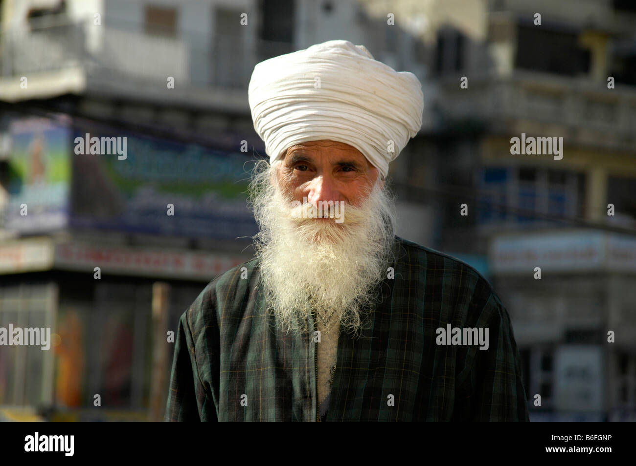 Old indian man hi-res stock photography and images - Alamy