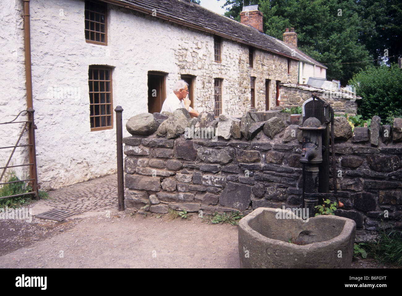 Traditional cottages, Welsh village, Wales, UK Stock Photo - Alamy