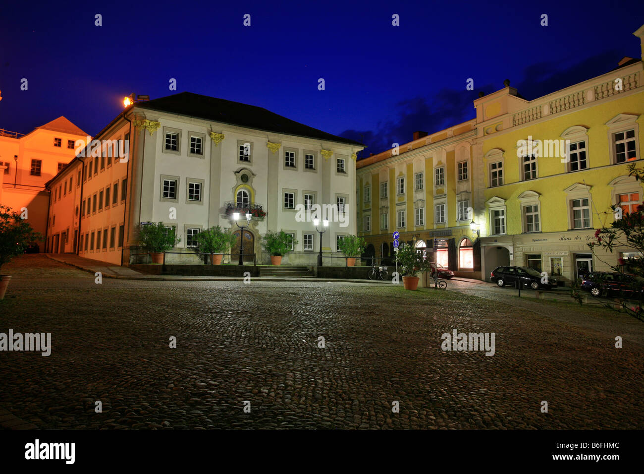 Passau domplatz hi-res stock photography and images - Alamy