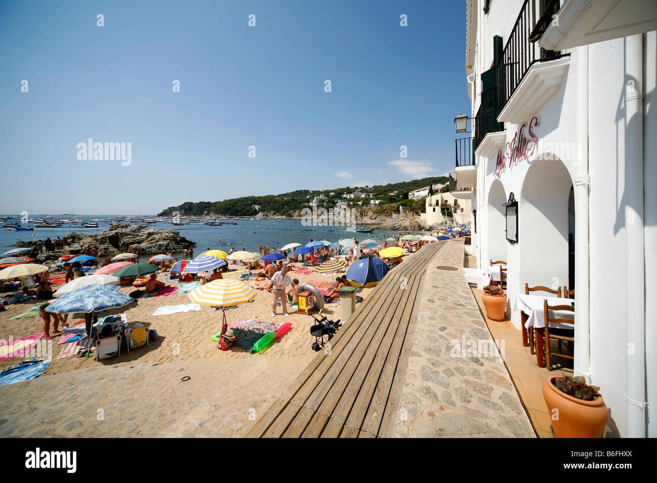 Katalanische bucht strand hi-res stock photography and images - Alamy