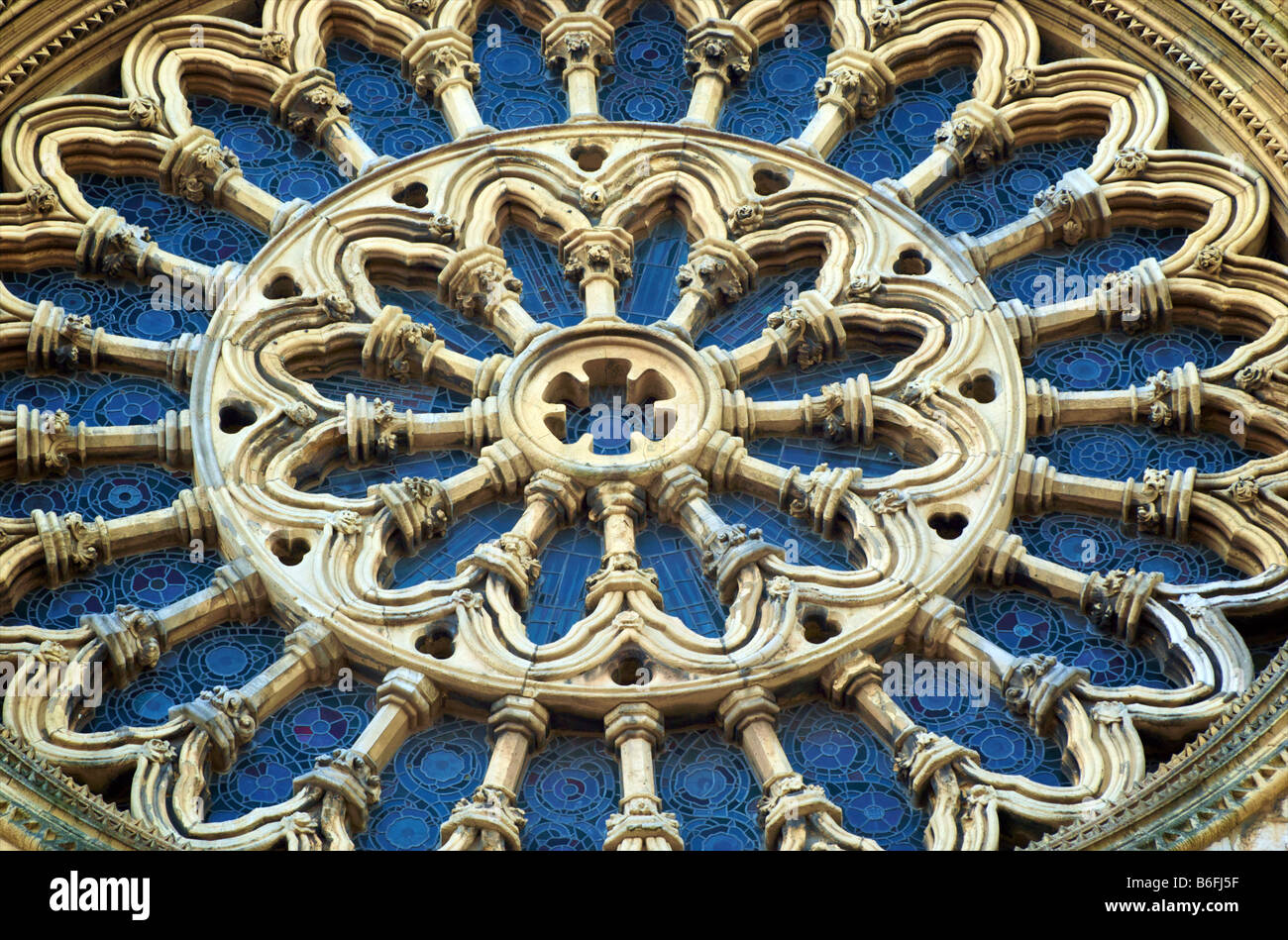 York minster rose window hi-res stock photography and images - Alamy