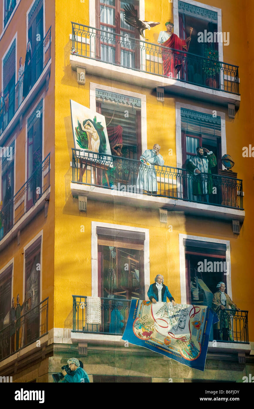 Fresque des lyonnais hi-res stock photography and images - Alamy