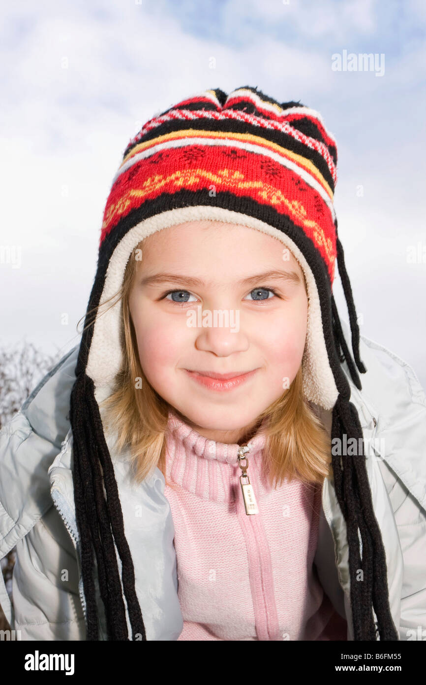 Little girl, 6 years, portrait, exterior Stock Photo - Alamy