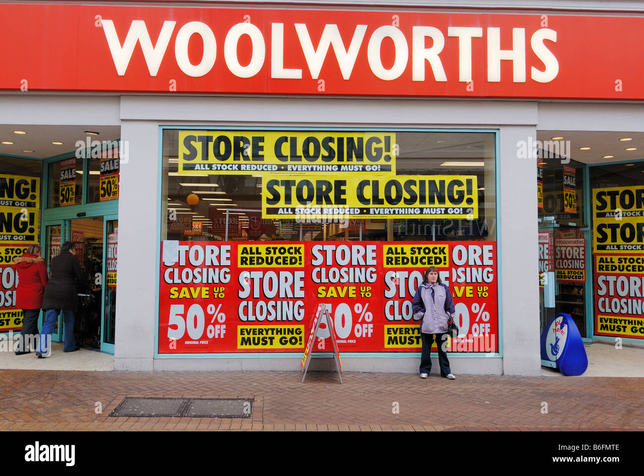 Woolworths closure hi-res stock photography and images - Alamy