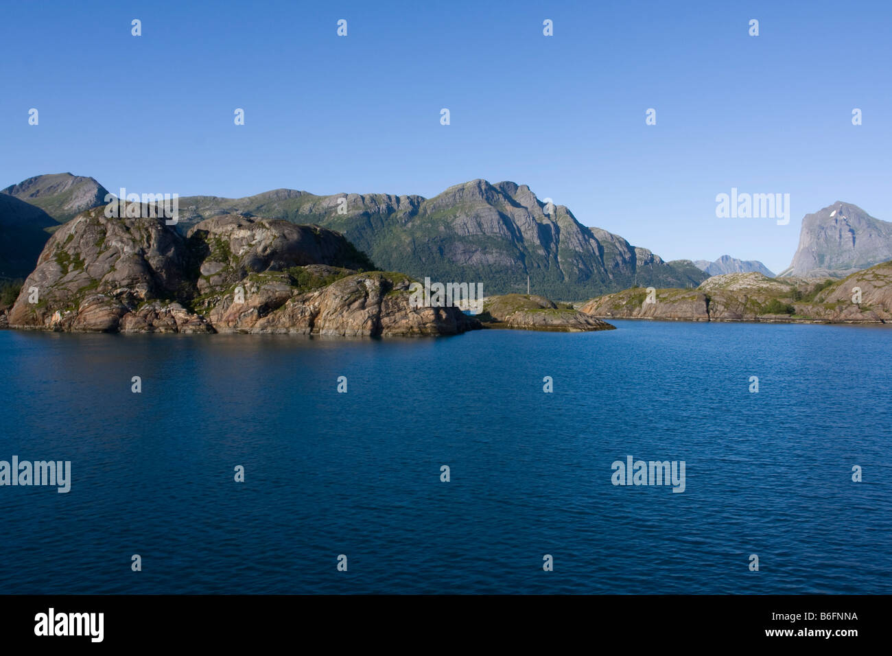 Mountain panorama, ferry from Forvika to Tjotta, Kystriksveien RV17 ...