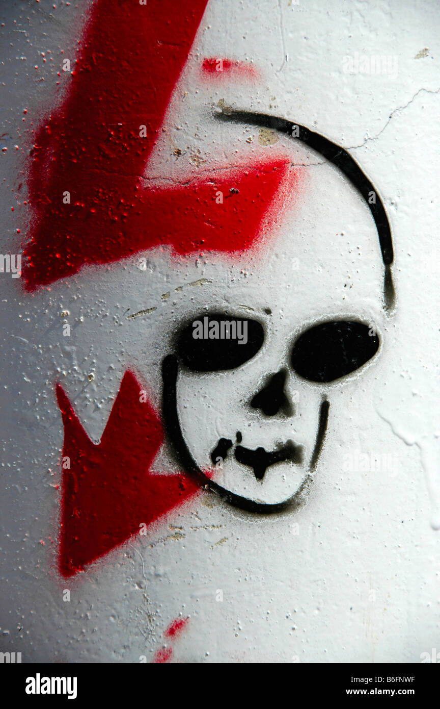 Beware of electrical shock, skull with red lightning, Go Dao near Ho ...