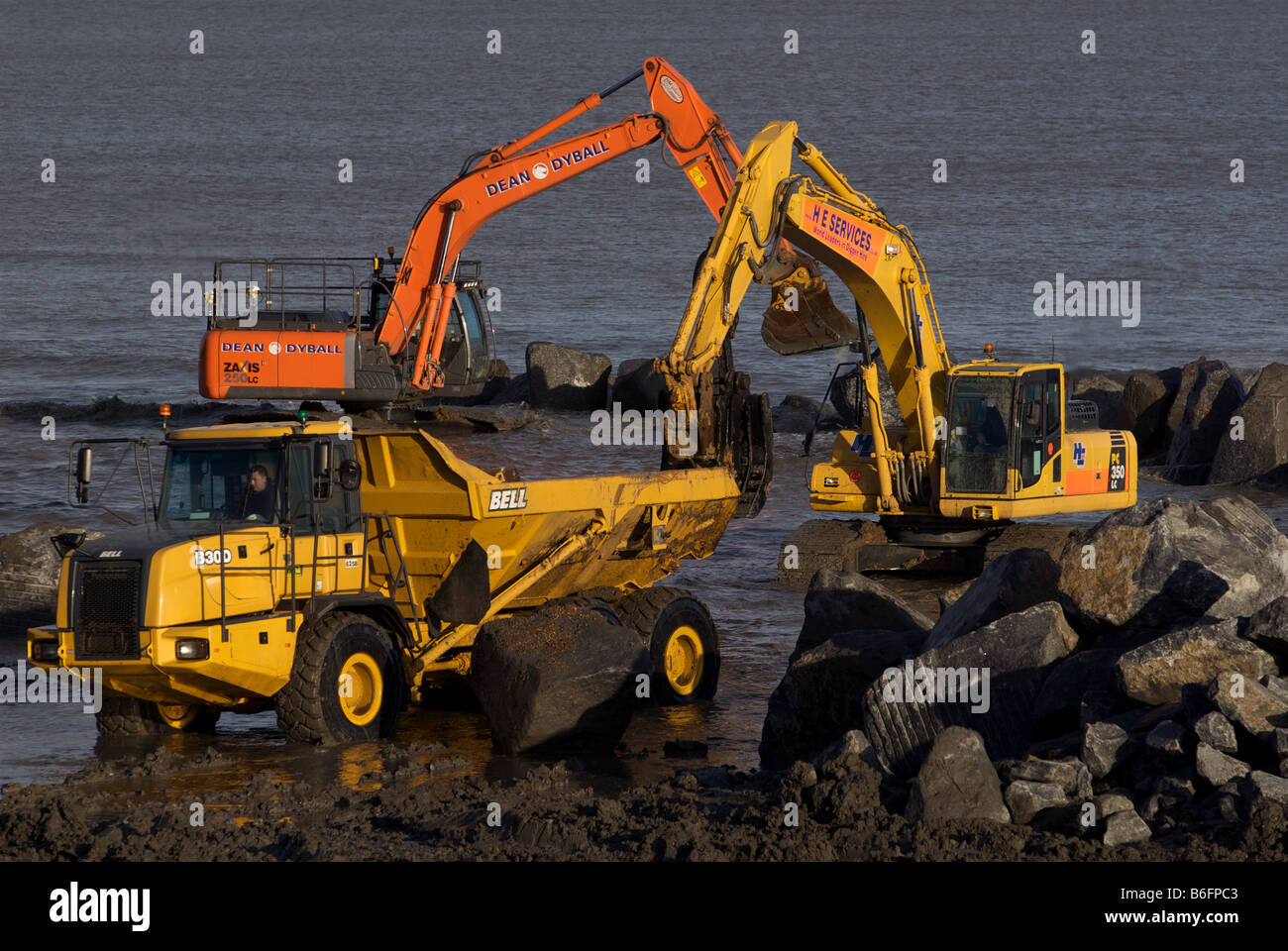 Work being undertaken on a £2.2m sea defence project, East Lane ...