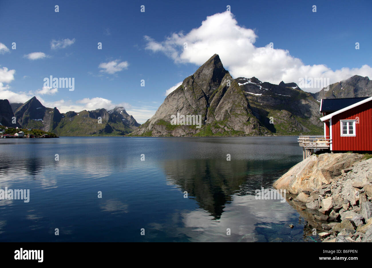 Norway timber buildings timber building wooden house hi-res stock ...