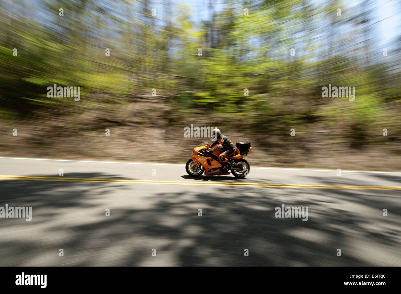 Motorcycle riding on country hi-res stock photography and images - Alamy