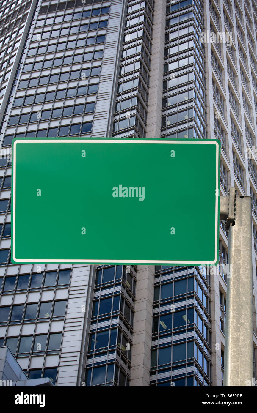blank green traffic sign Stock Photo - Alamy