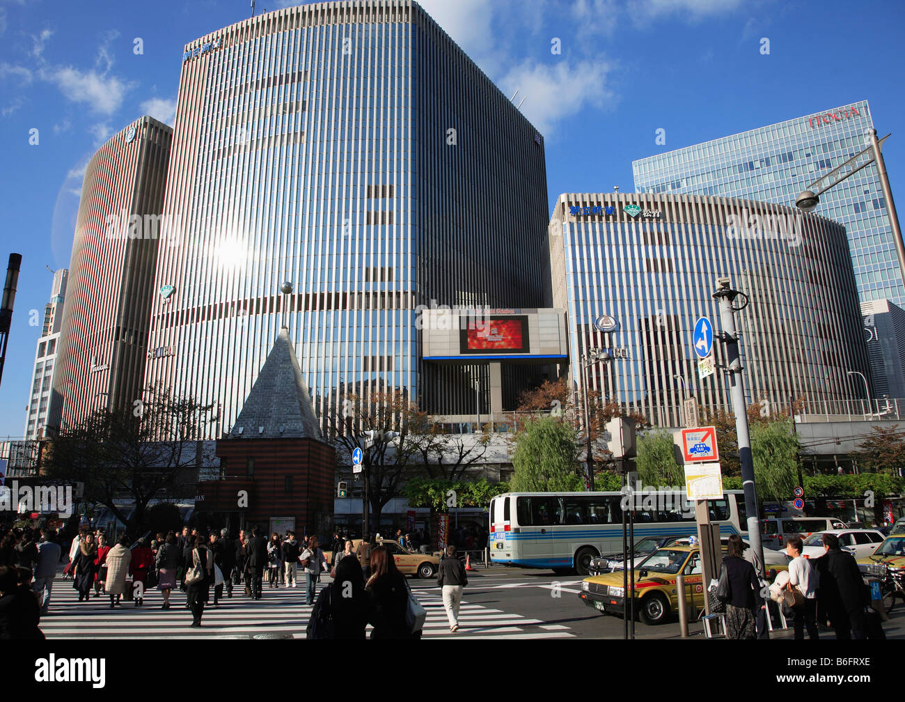 Japan Tokyo Yurakucho Seibu Department Store Stock Photo - Alamy