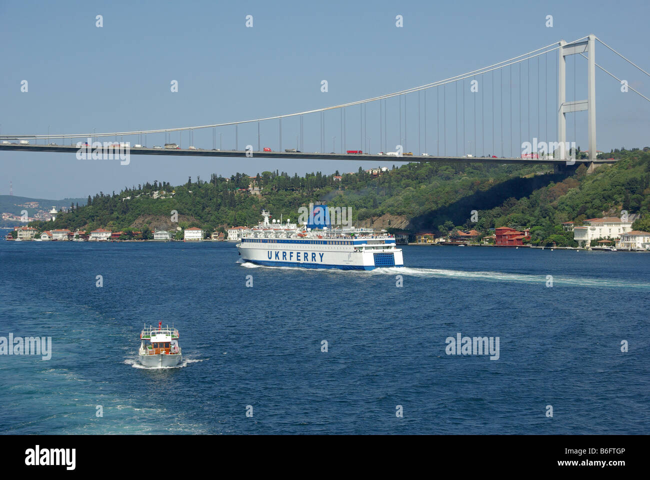 Bosphorus straits between European & Asian part of Istanbul Stock Photo ...