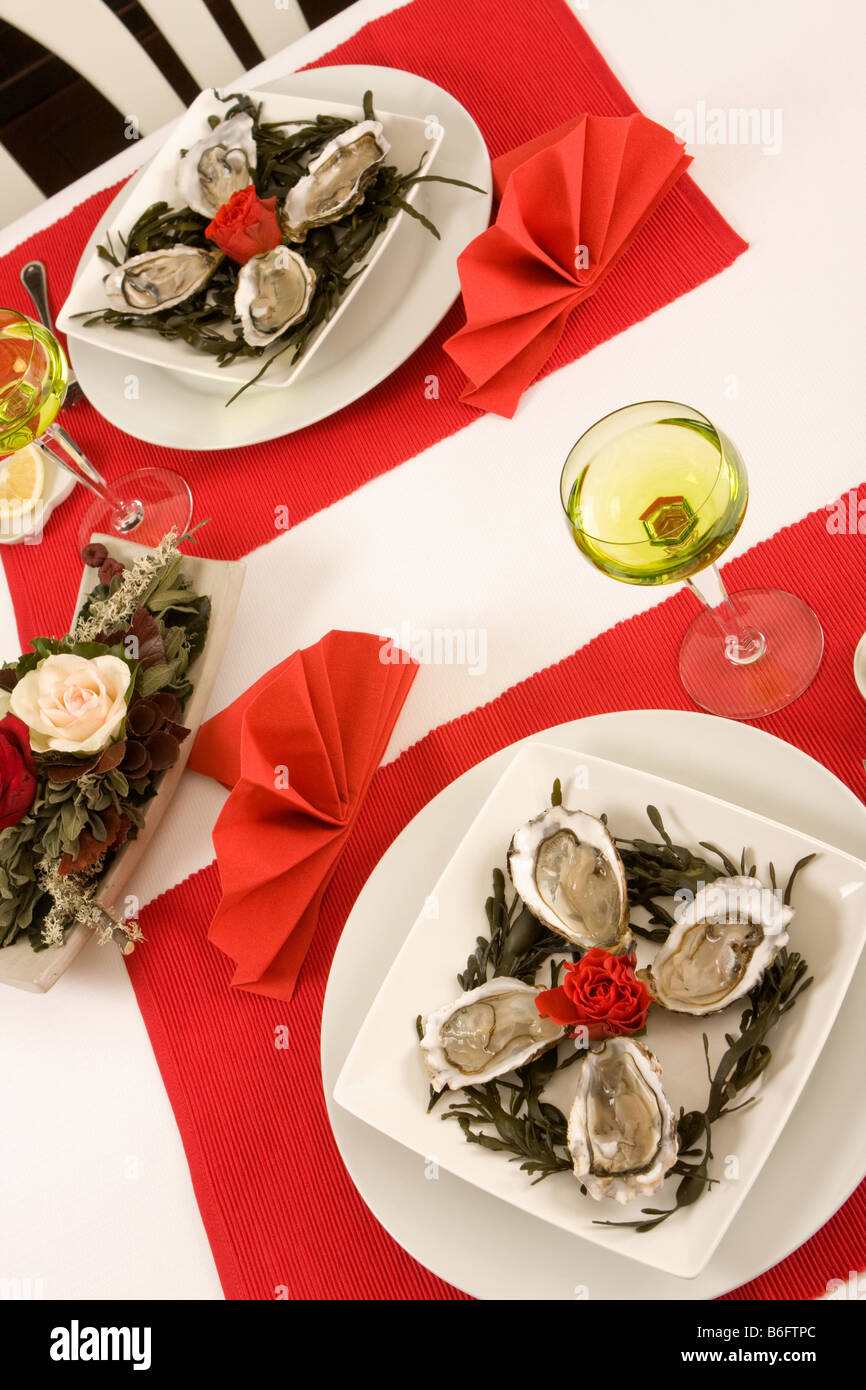 Oysters elegance gourmet hi-res stock photography and images - Alamy