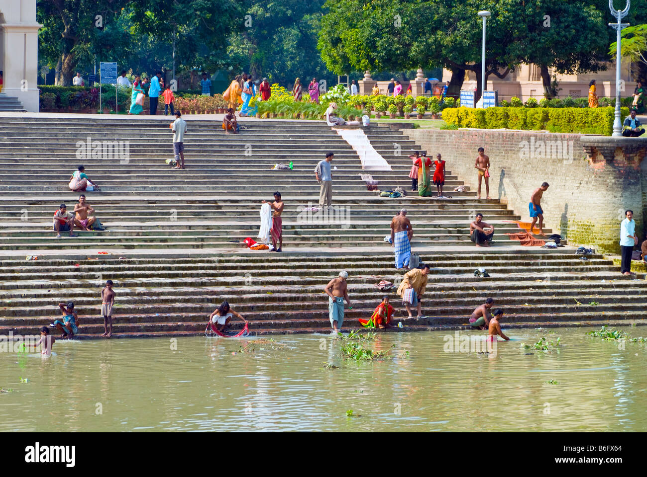 Bathing Ghat on the Hooghly River in Kolkata, India Stock Photo - Alamy