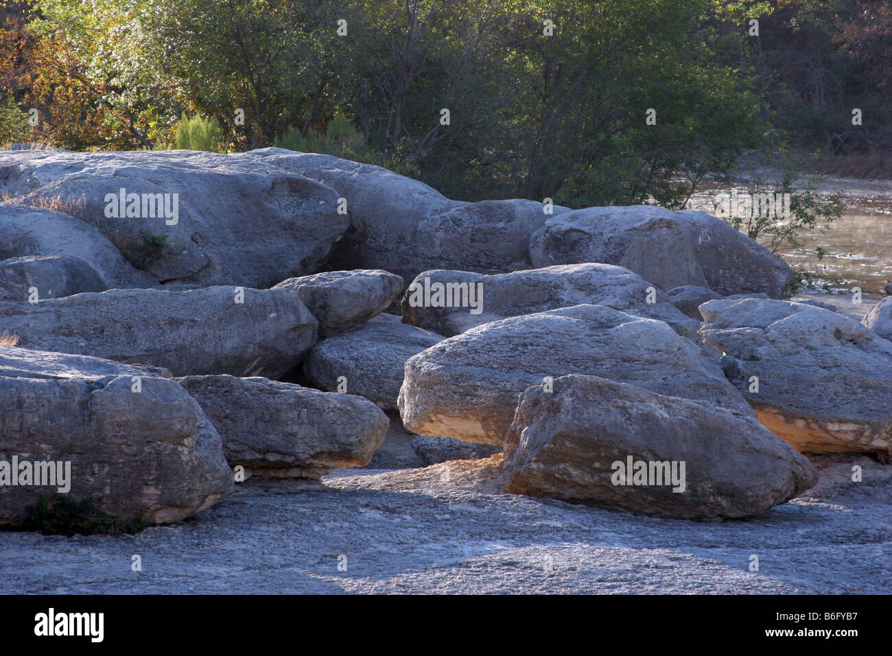 Rounded boulder hi-res stock photography and images - Alamy