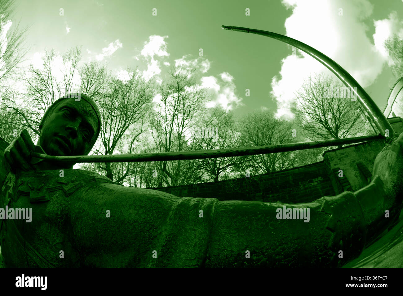 Robin Hood statue Nottingham castle Stock Photo - Alamy
