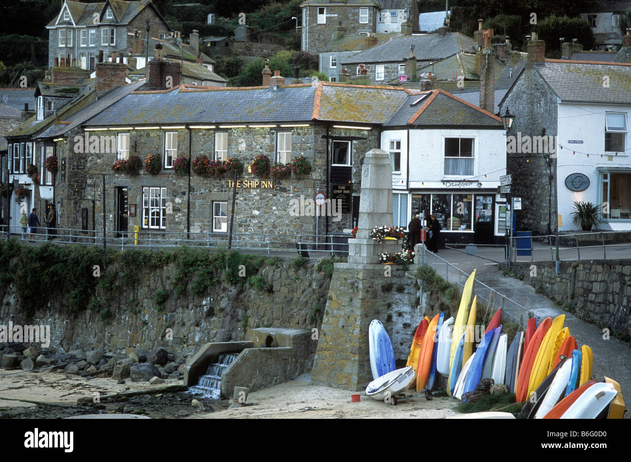 View of harbourside buildings in Mousehole, Cornwall Stock Photo - Alamy