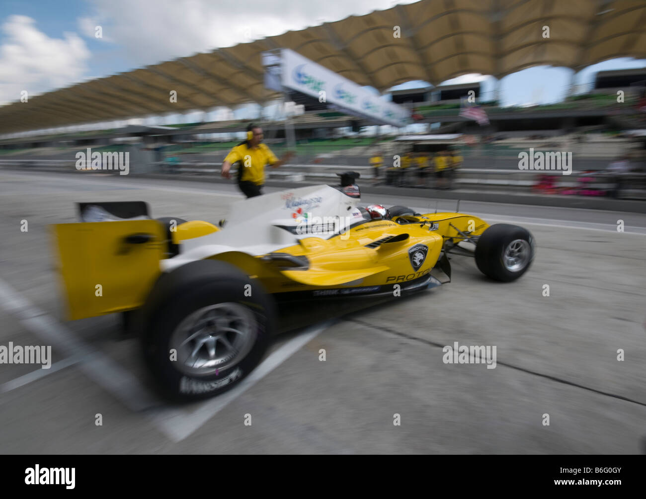 Formula one motor racing malaysian grand prix practice hi-res stock photography and images - Alamy