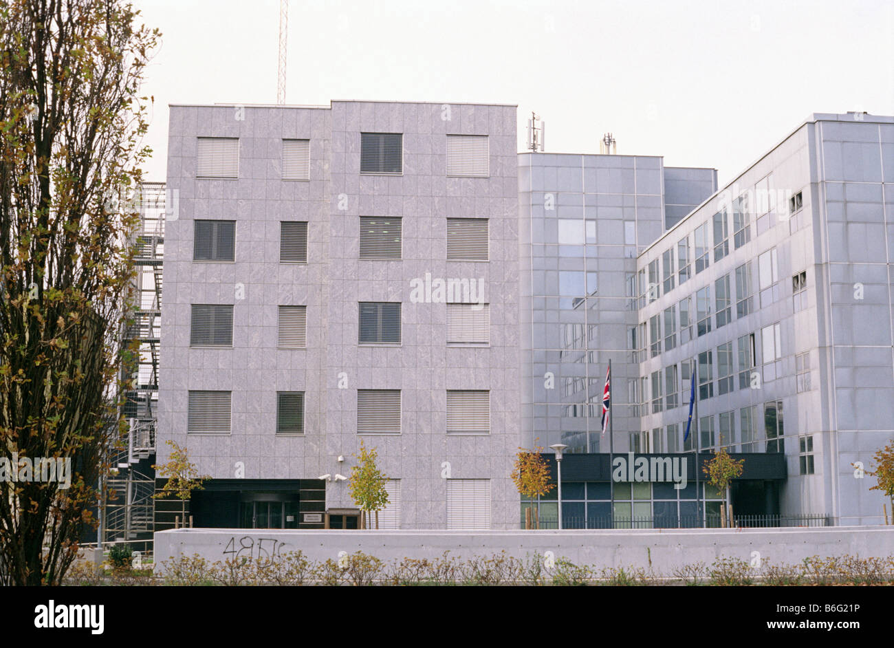 Embassy building hi-res stock photography and images - Alamy