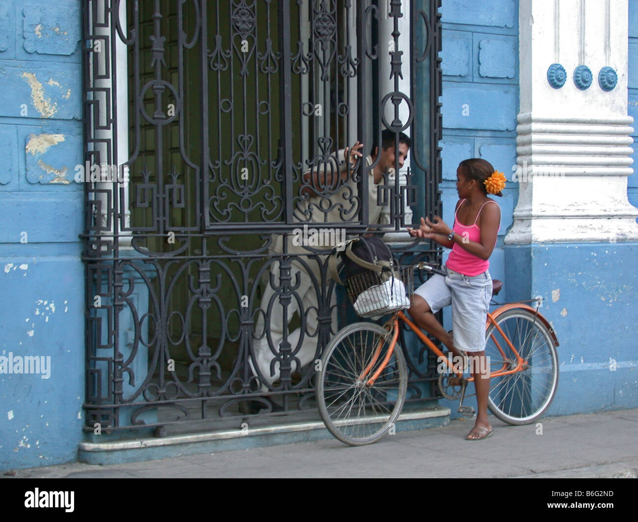 talking cuban people Stock Photo - Alamy