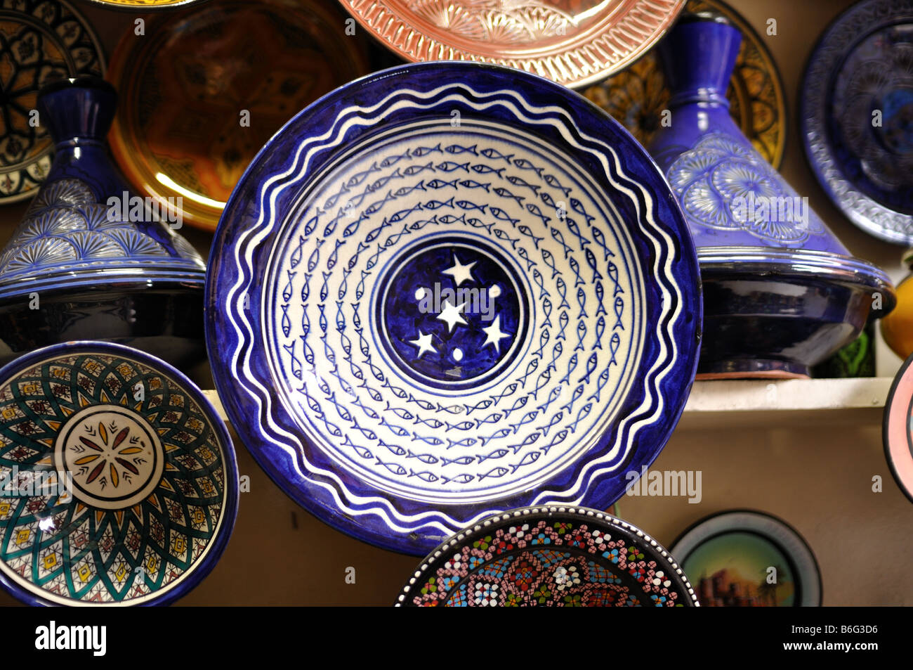 Plates ceramics marrakech morocco hi-res stock photography and images ...