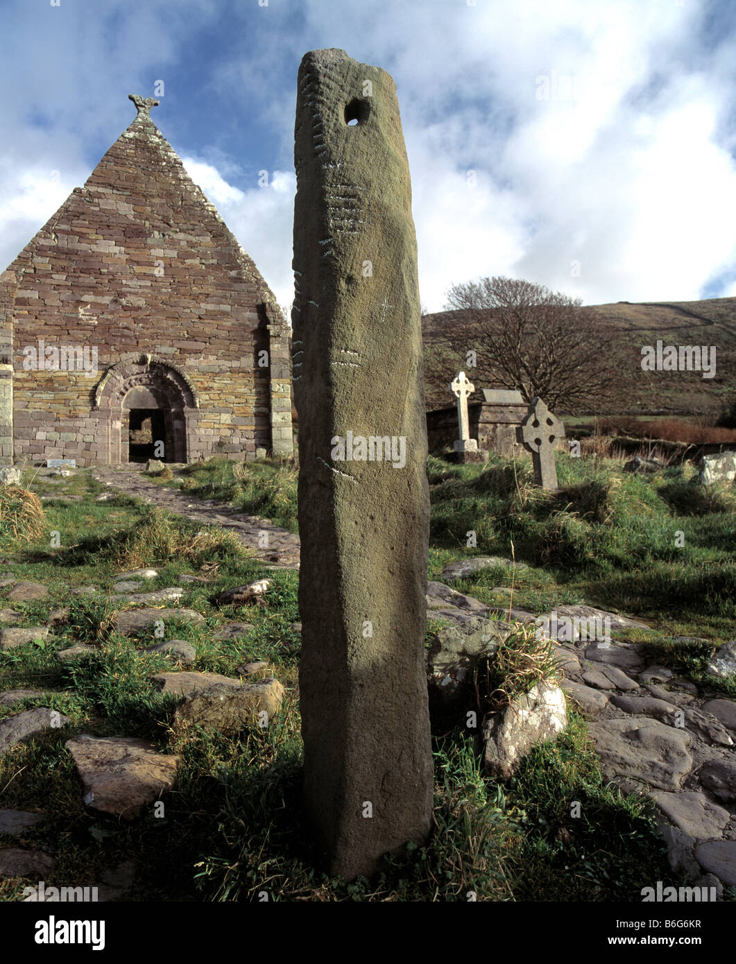 Dingle peninsula cemetery hi-res stock photography and images - Alamy