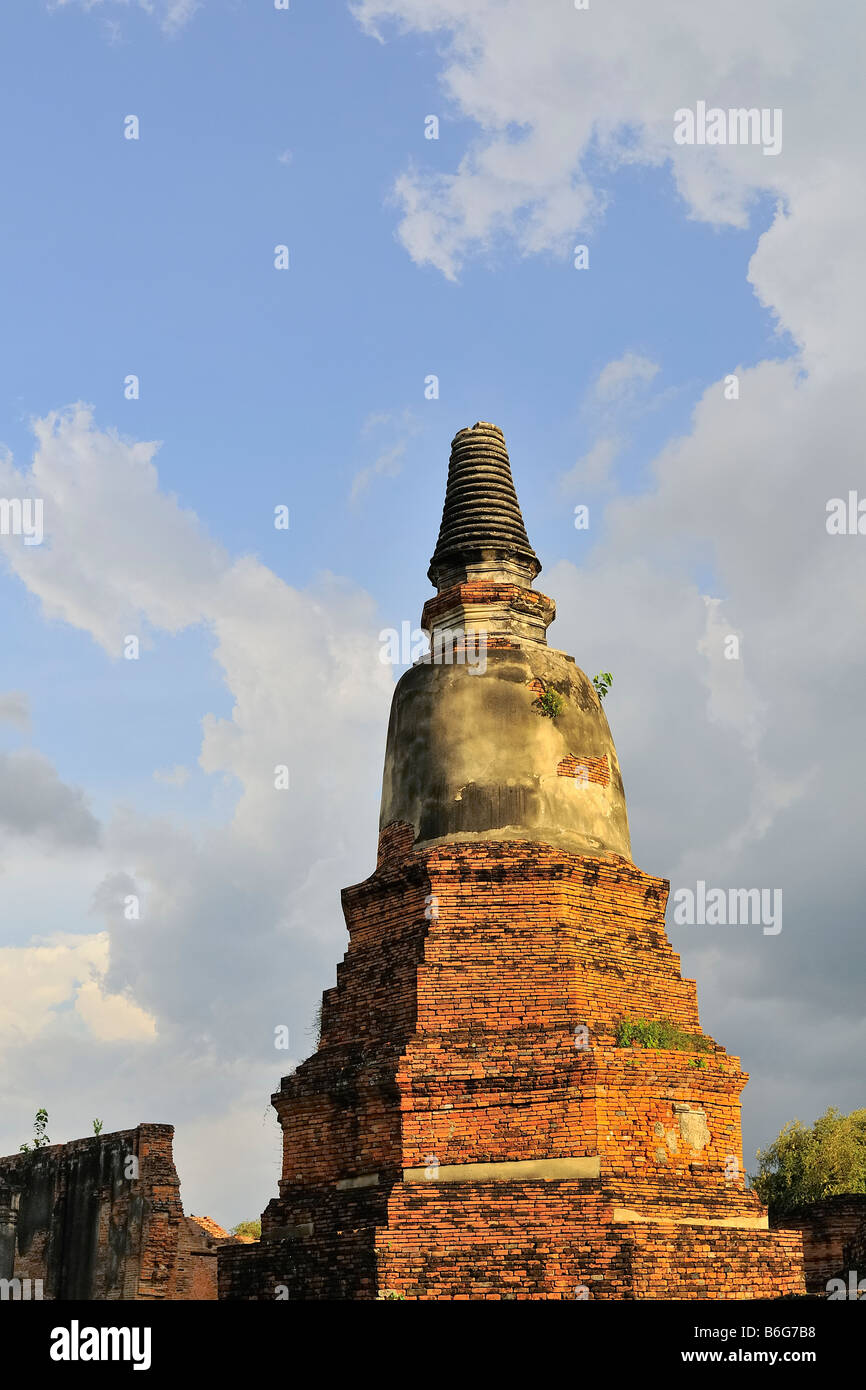 Ayutthaya wat ratchaburana hi-res stock photography and images - Alamy