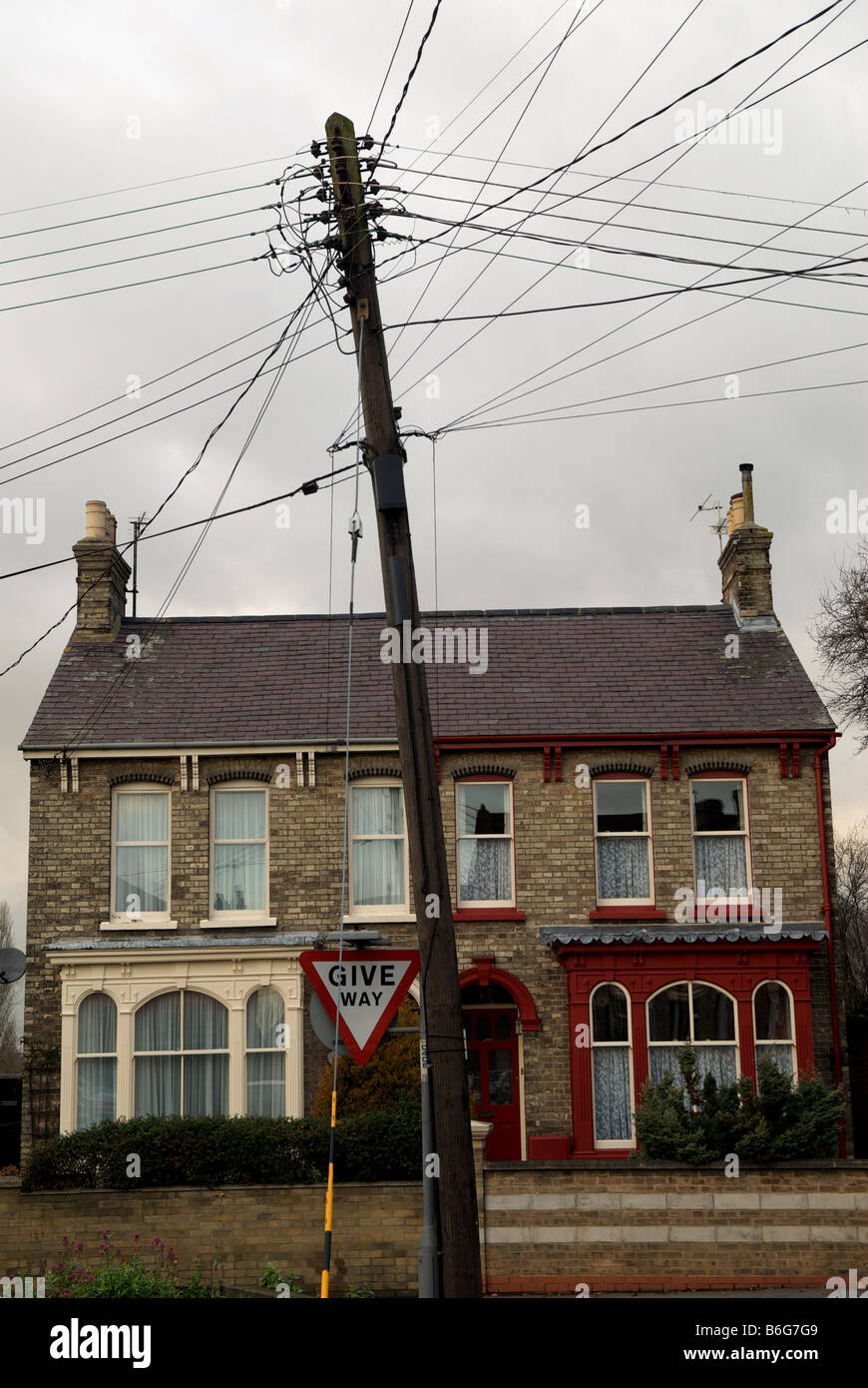 Electricity cables connecting homes to the National Grid, Sudbury ...