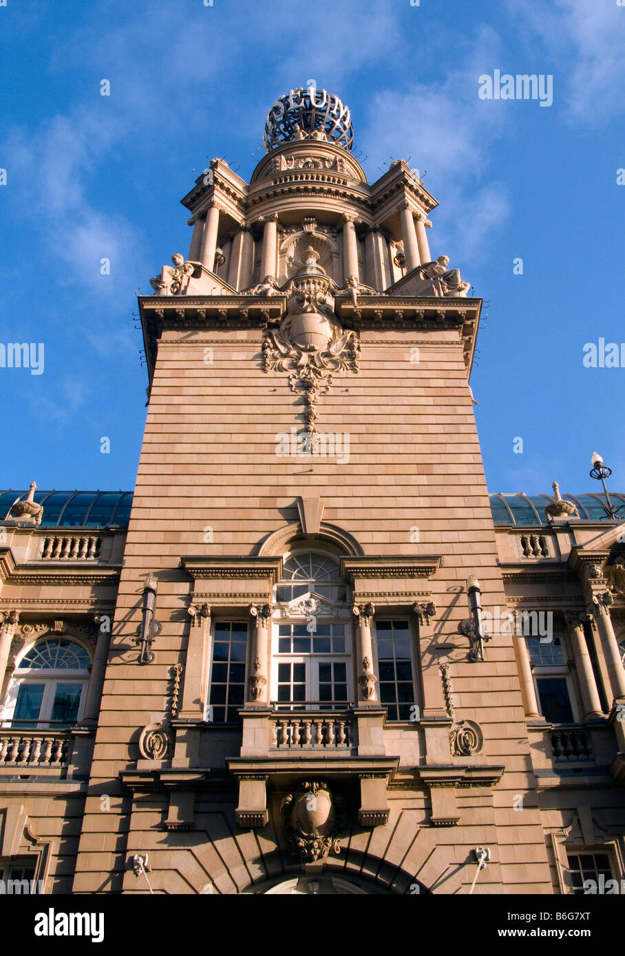The Coliseum Theatre, home to the English National Opera, St Martins ...