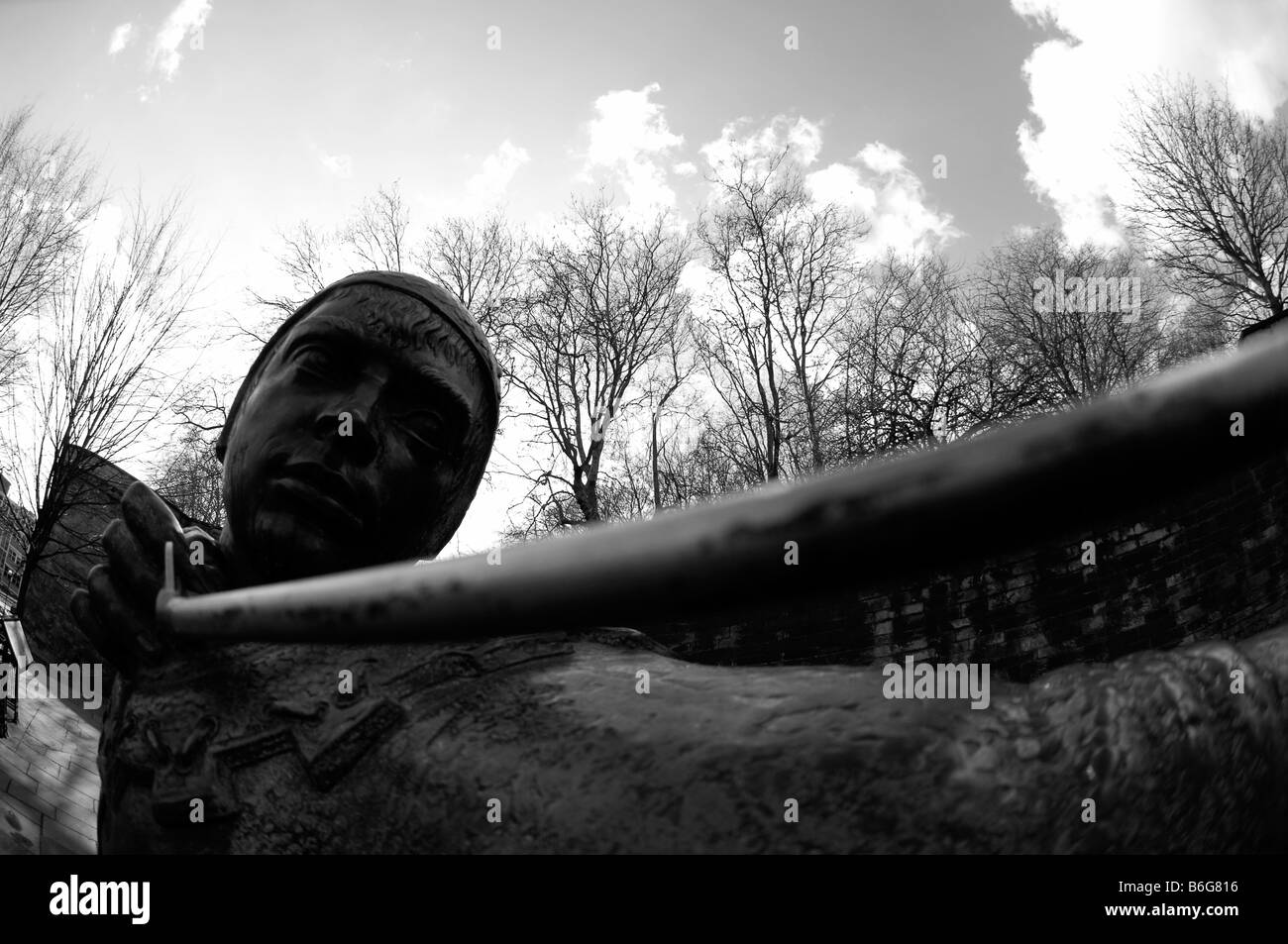 Robin hood outlaw Black and White Stock Photos & Images - Alamy