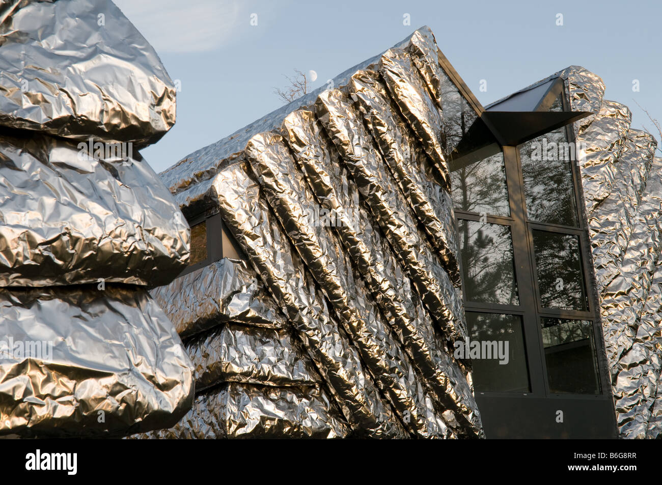 New artists studios designed by the Thomas Heatherwick Studio clad in ...