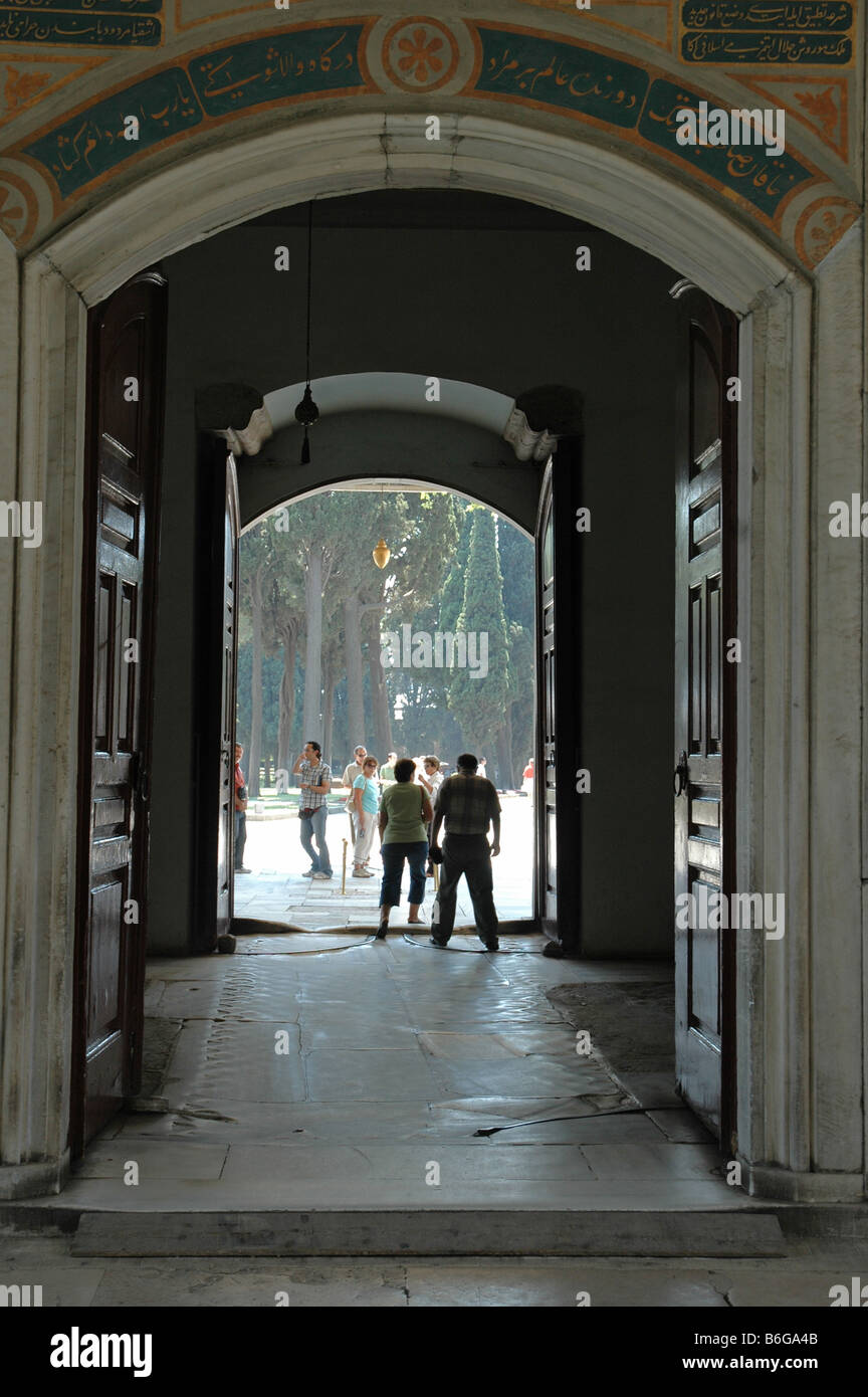Istanbul arch hi-res stock photography and images - Alamy