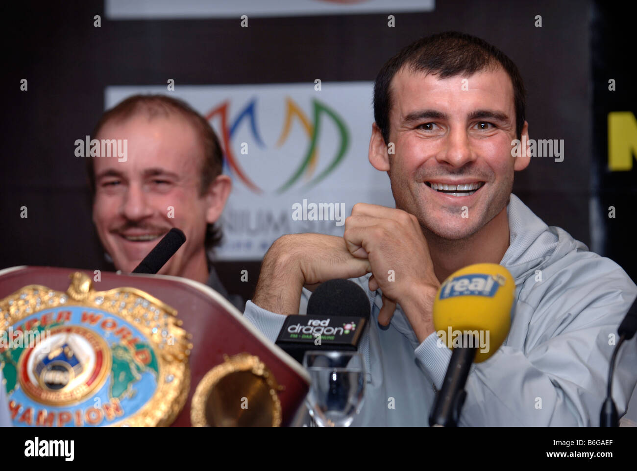 JOE CALZAGHE WITH HIS FATHER ENZO AT A PRESS CONFERENCE IN THE CARDIFF ...