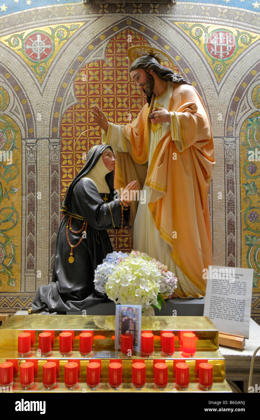 Colorful cathedral interior hi-res stock photography and images - Alamy