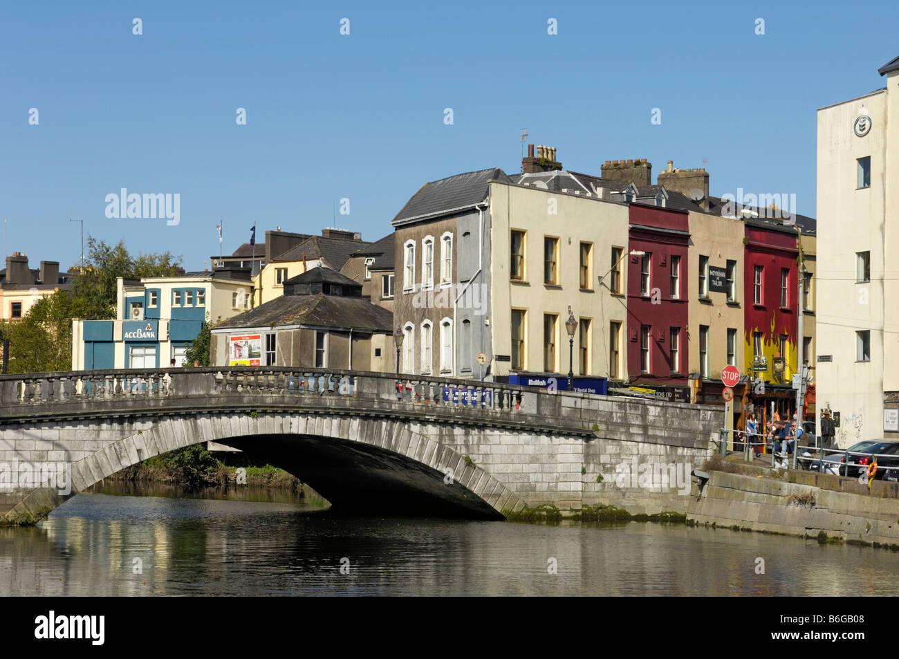 Parliament bridge Lee river Cork city Stock Photo - Alamy