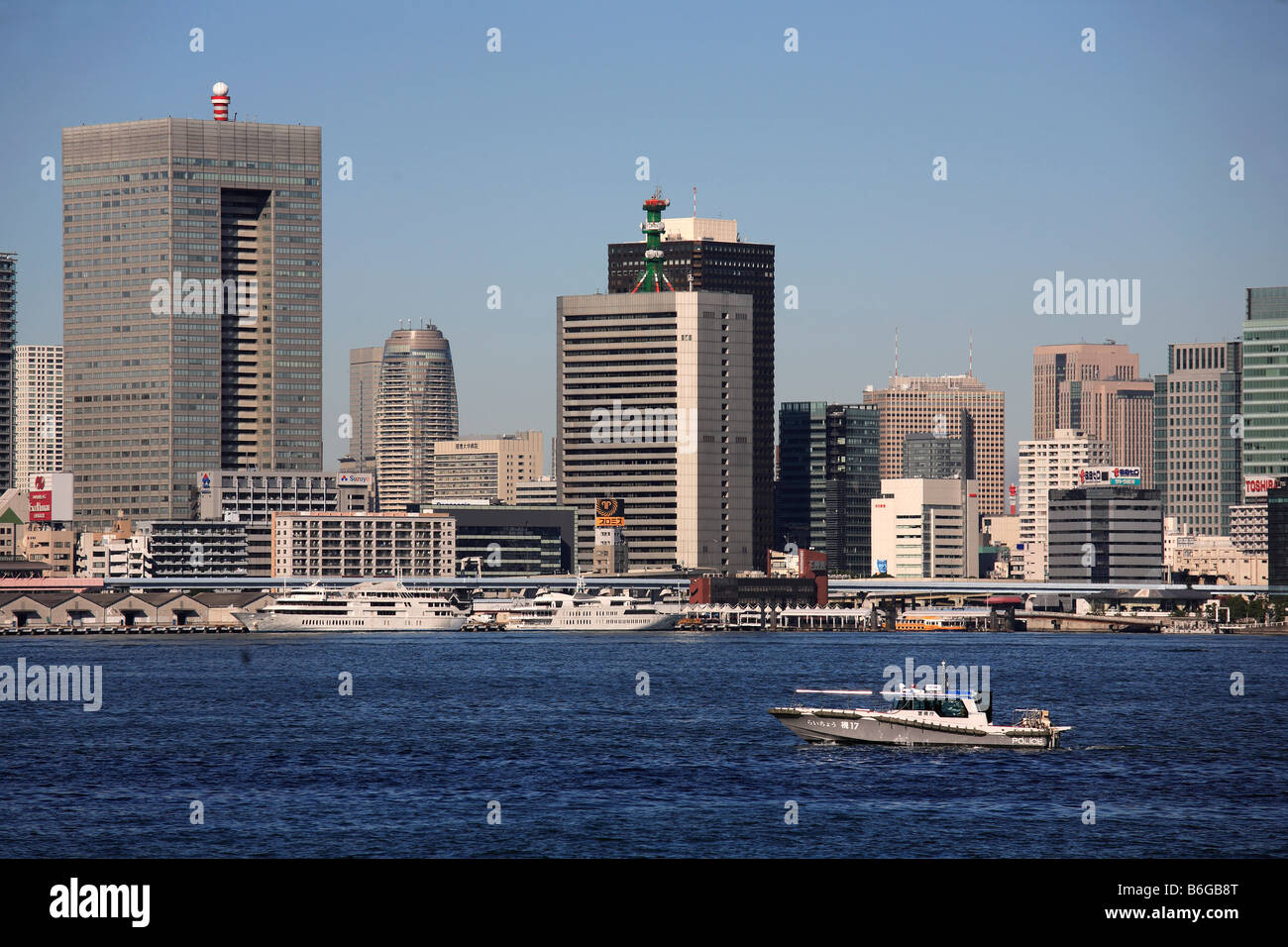 Japan Tokyo harbour skyline Stock Photo - Alamy