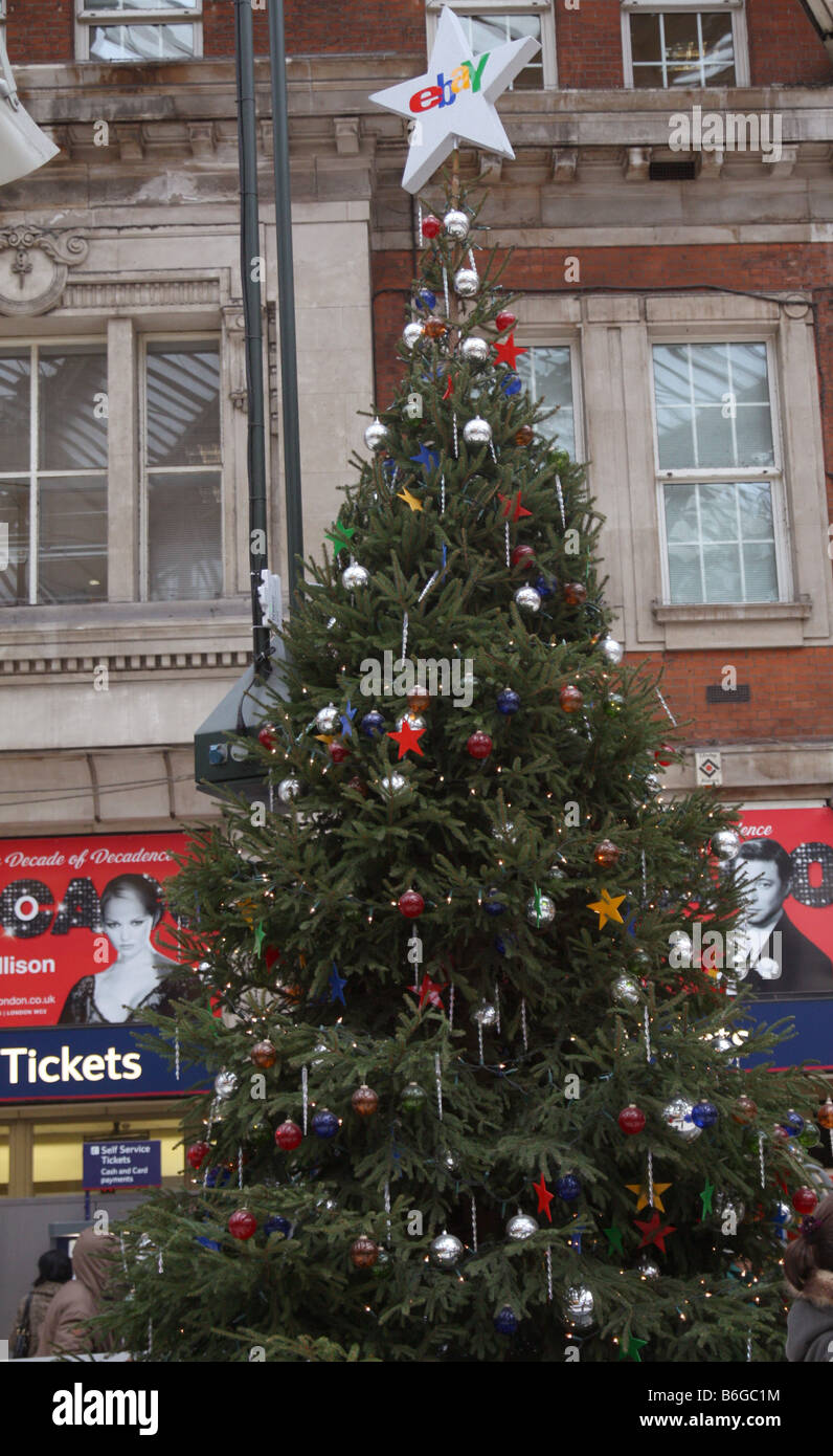 Ebay tree hi-res stock photography and images - Alamy