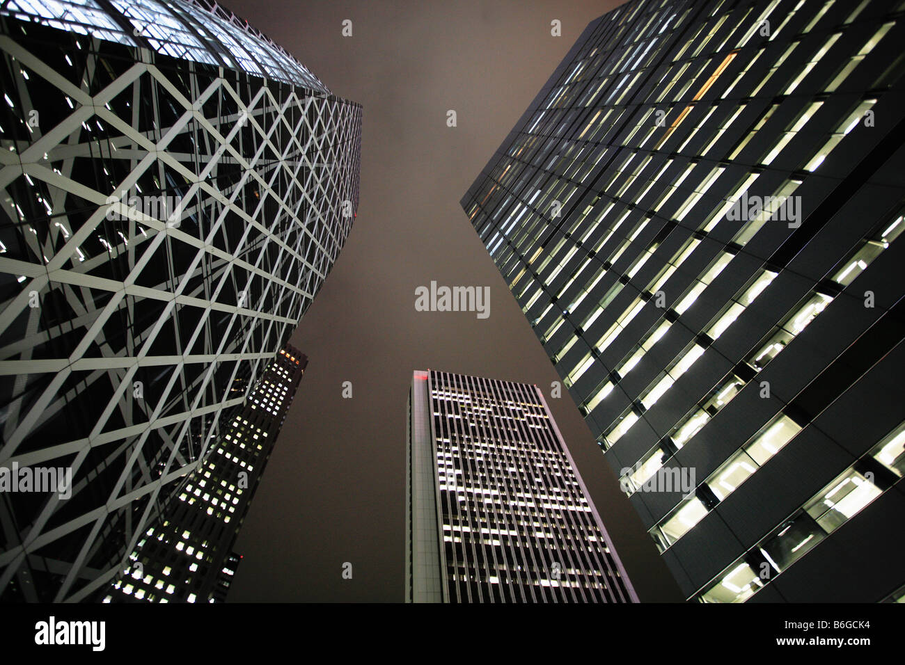 Tokyo shinjuku cocoon tower building hi-res stock photography and images - Alamy