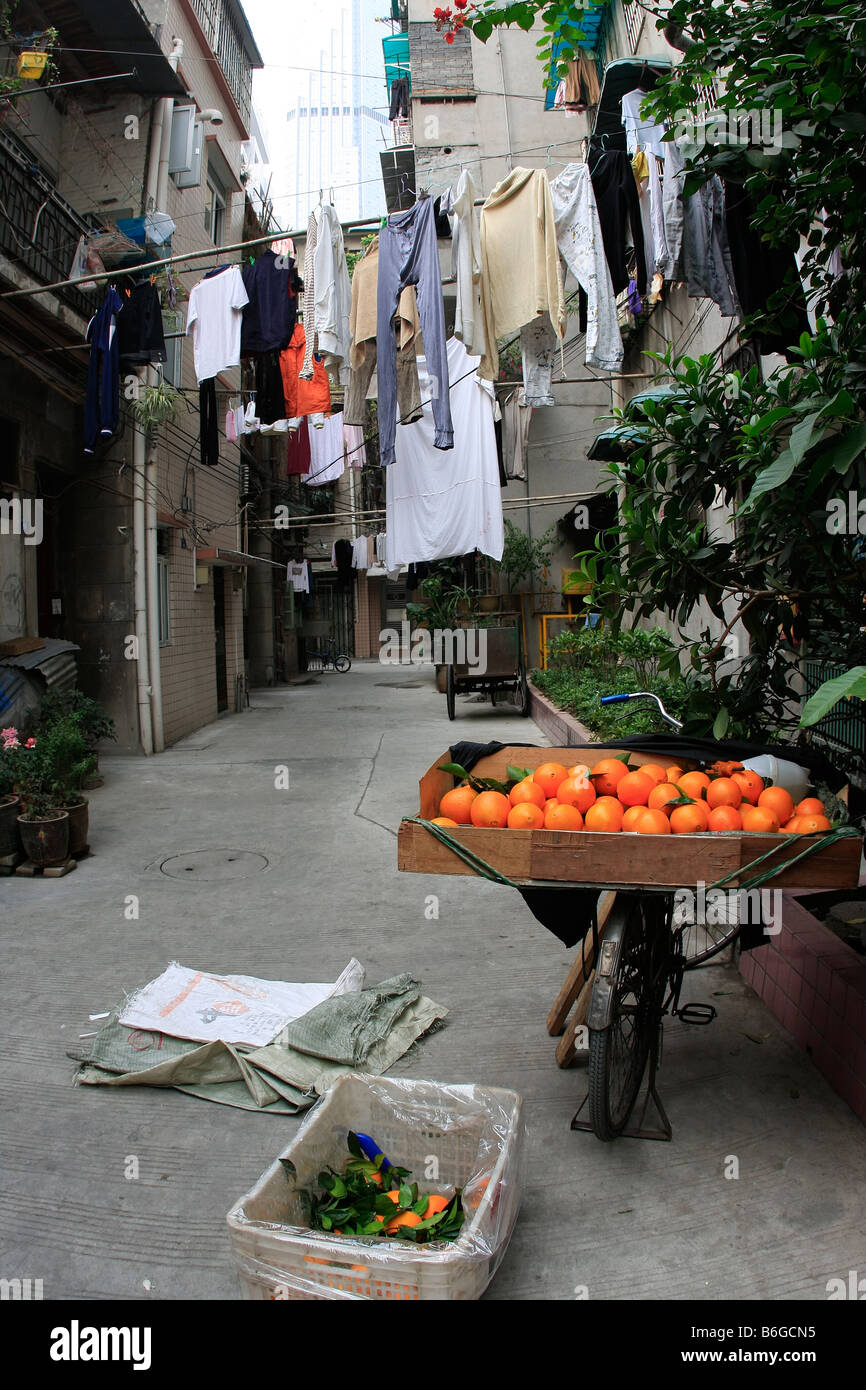 Side alley way community fresh hi-res stock photography and images - Alamy