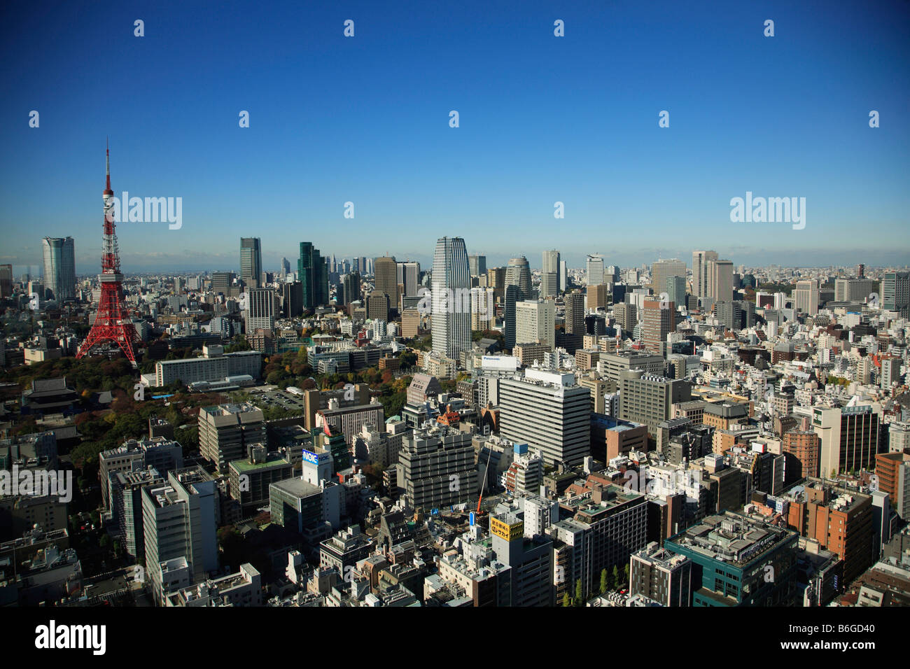 Tokyo skyline and tokyo tower hi-res stock photography and images - Alamy