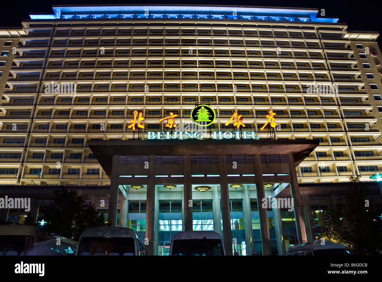 Entrance door pillars floors lines hi-res stock photography and images ...