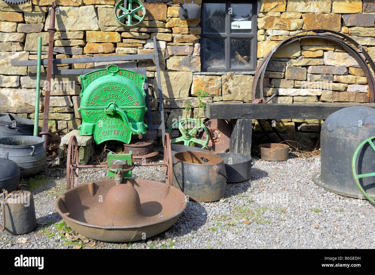 Root cutter hi-res stock photography and images - Alamy